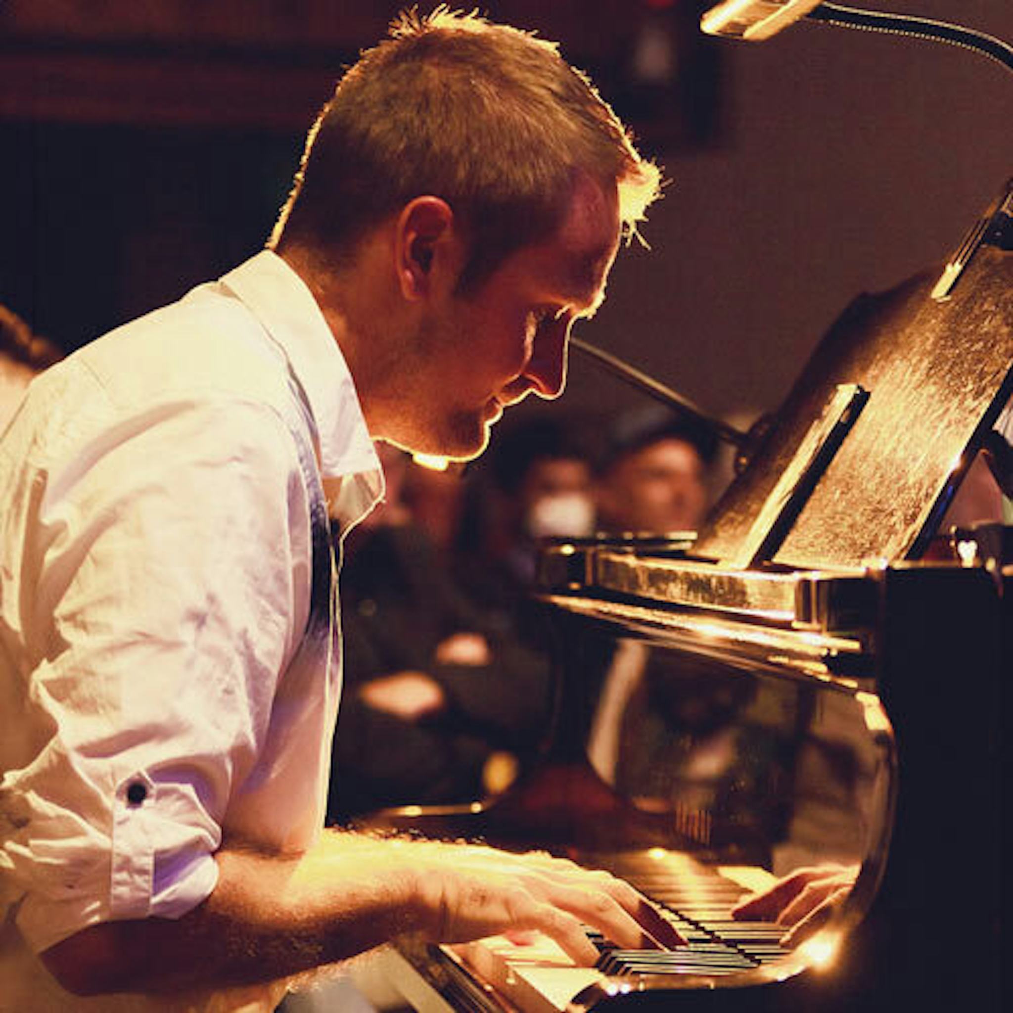 Dan Costa • Uppbeat