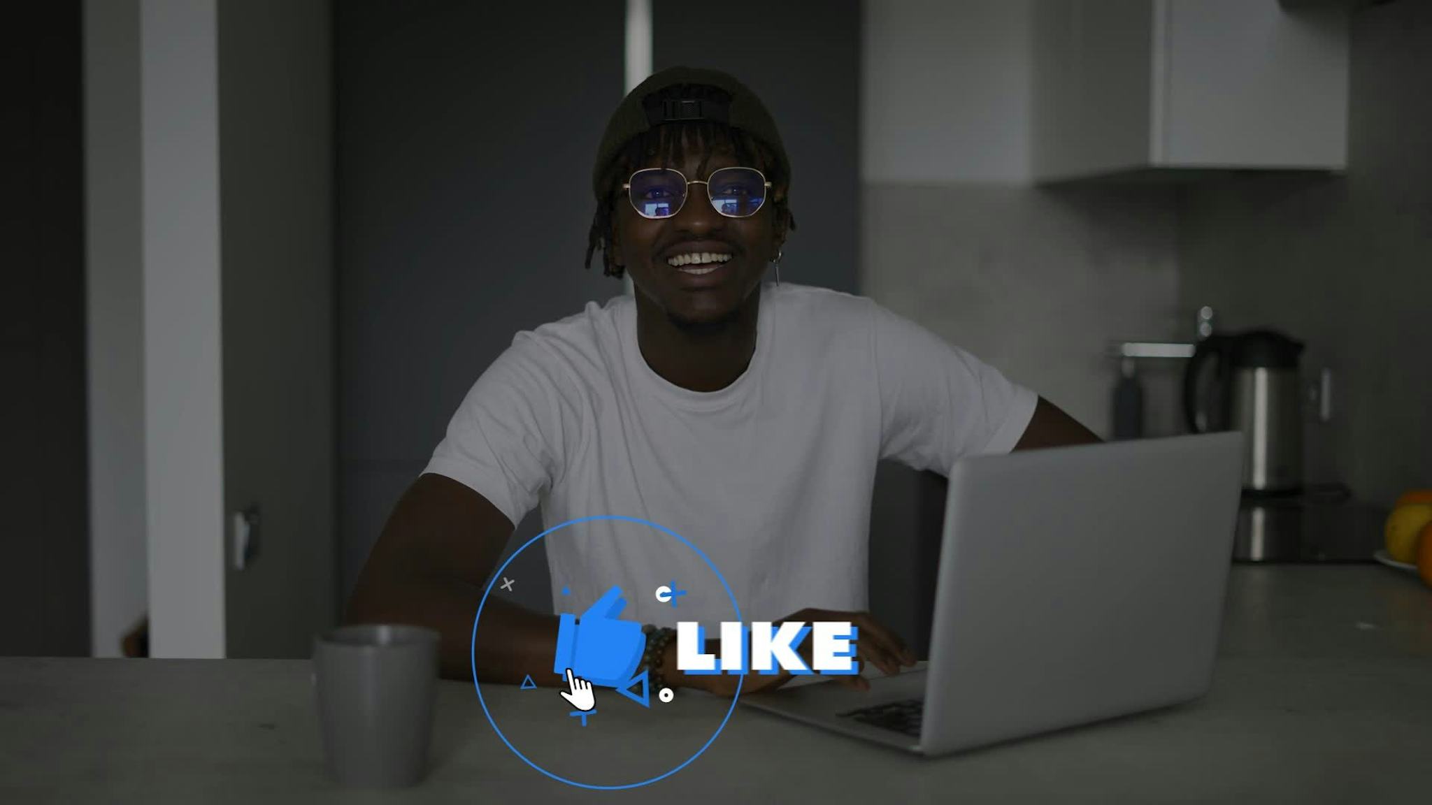 Free YouTube Like Buttons • Uppbeat